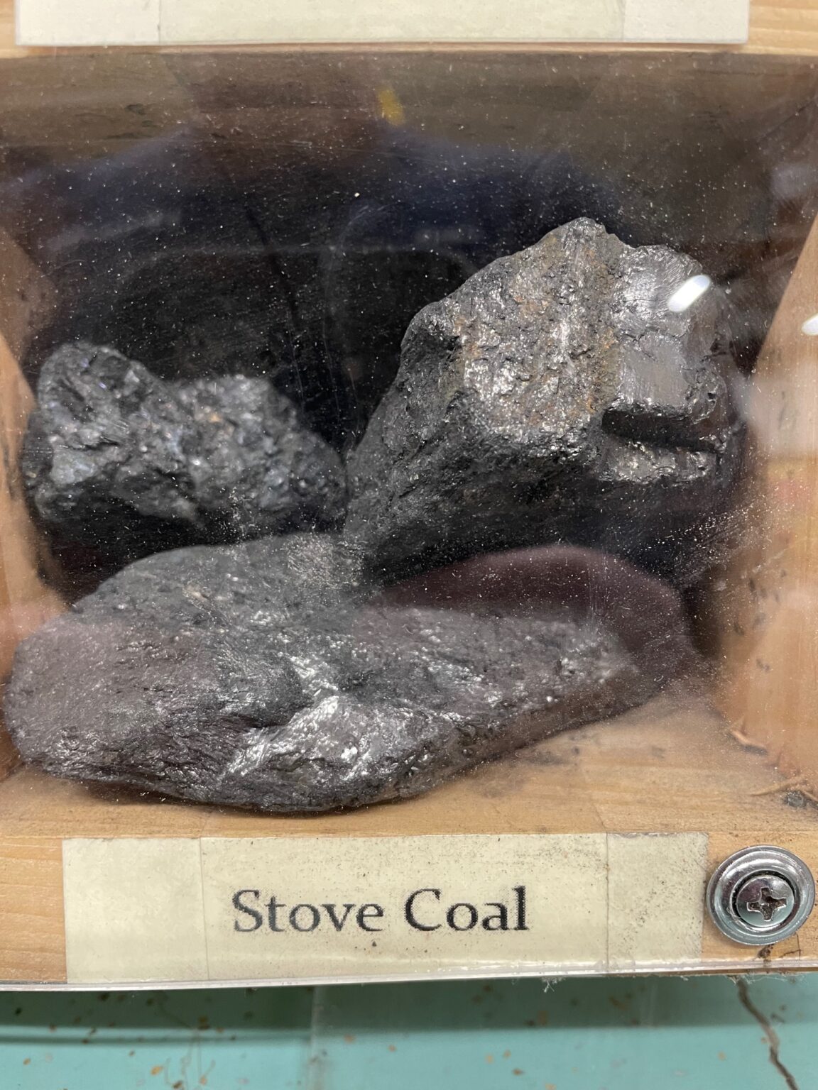 Blaschak Brand Anthracite Coal – Stove Sized – Squier Lumber & Hardware